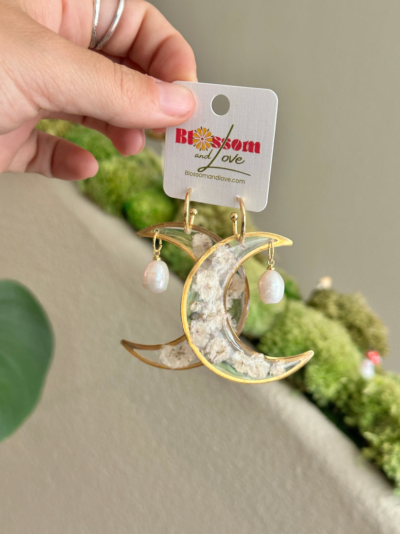 Babies Breath Moons – Blossom and Love